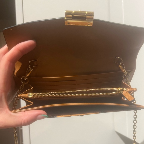 MCM | Bags | Mcm Tracy Wallet On Chain In Visetos | Poshmark